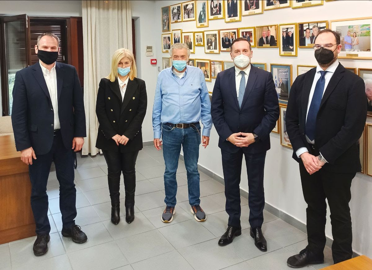 Συνάντηση του Δημάρχου Αλεξανδρούπολης με το ΚΙΣΕ. - Heat Radio